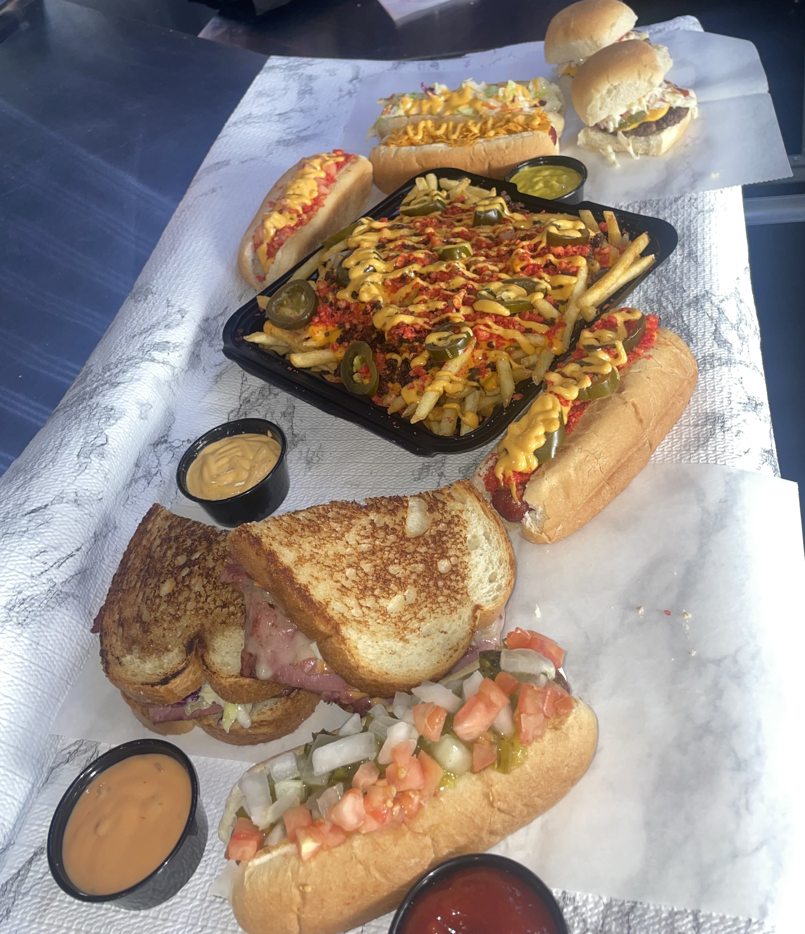 Heights Hotdogs - Detroit - Roaming Hunger