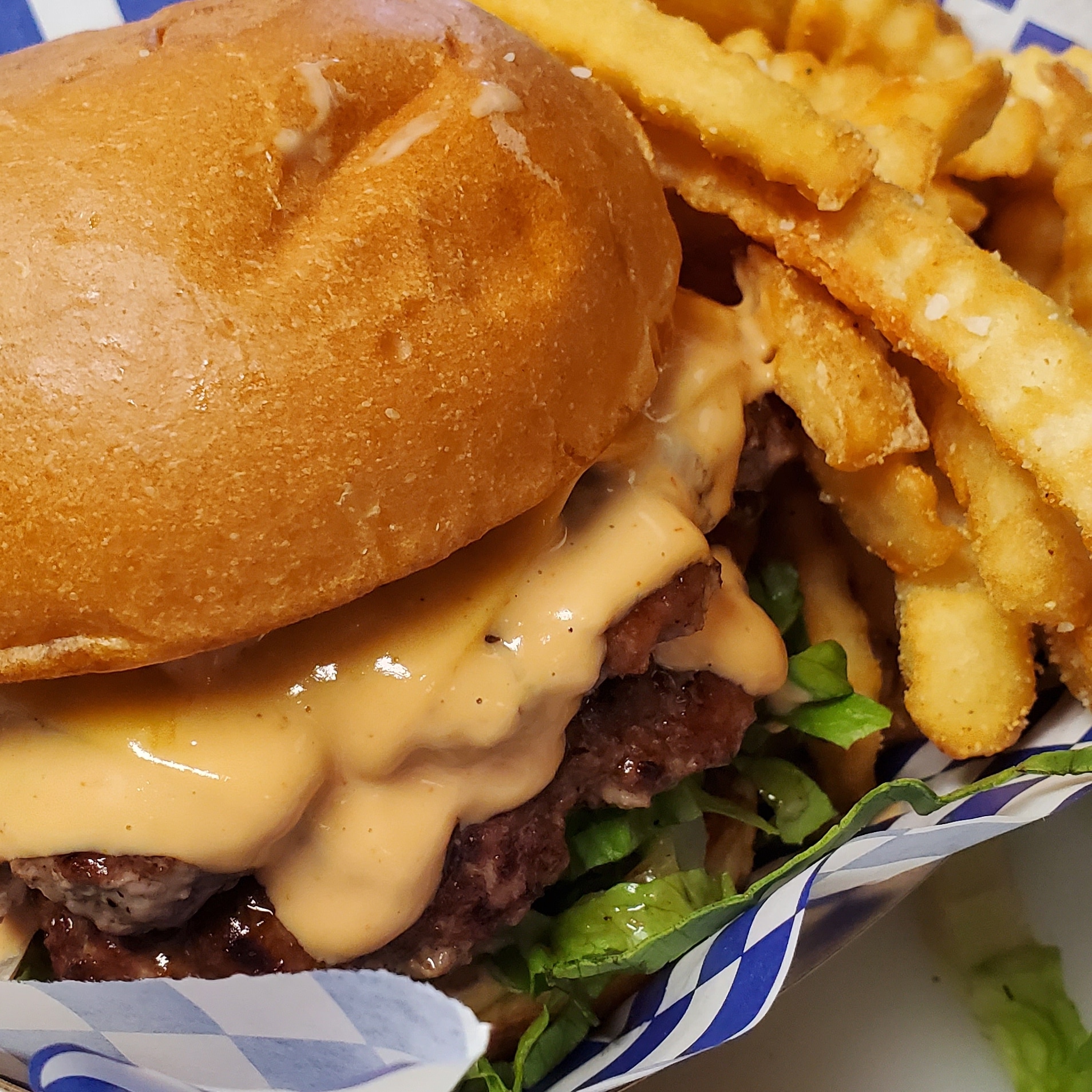 Fast Eddie's Burger - Las Vegas - Roaming Hunger