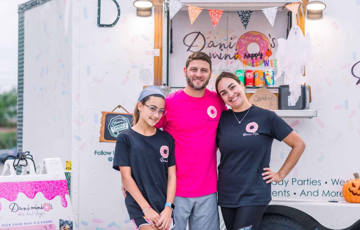 Dani Mini O's - Sanford - Roaming Hunger