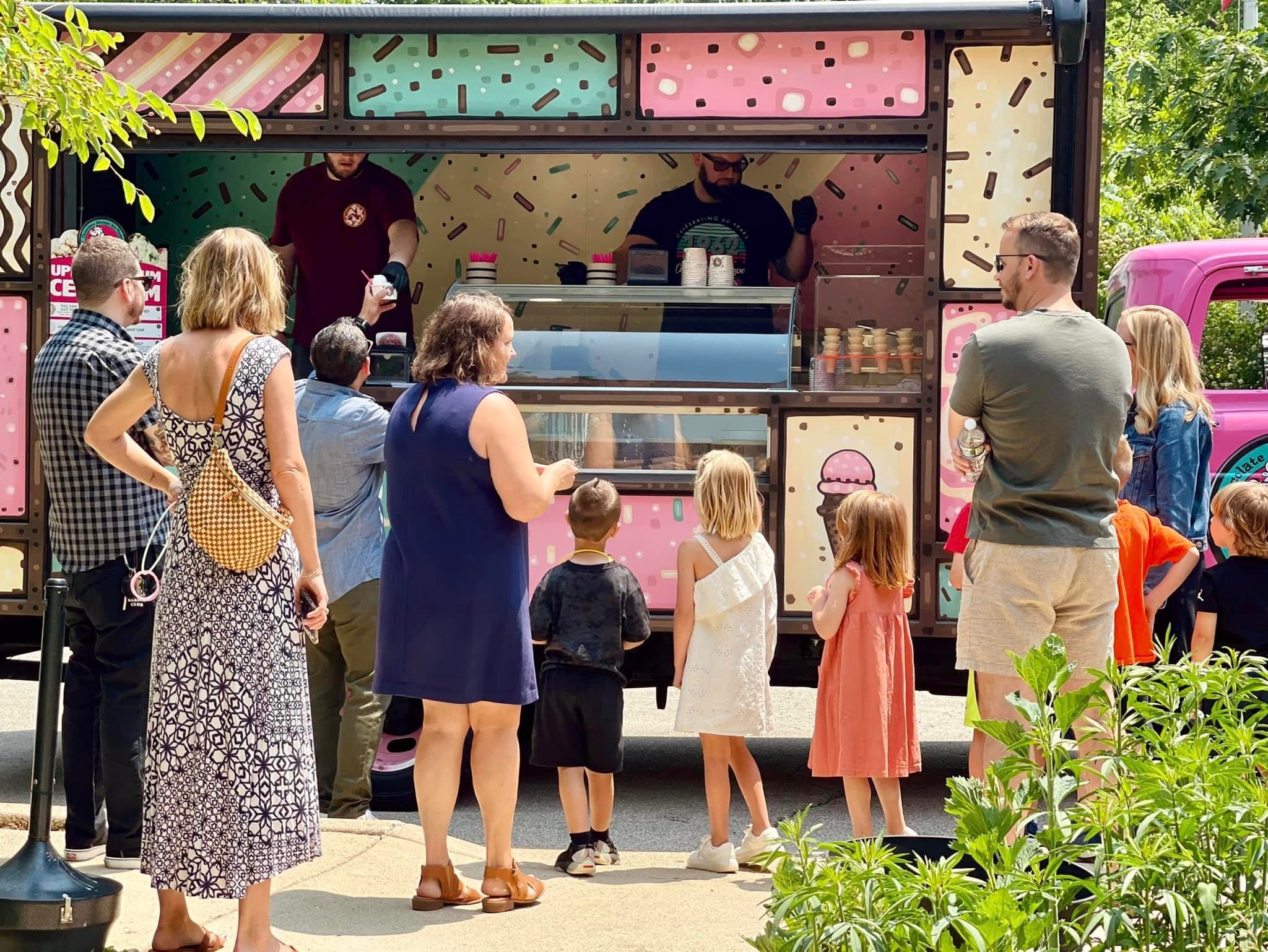 Moo Joe's Ice Cream - Chicago - Roaming Hunger