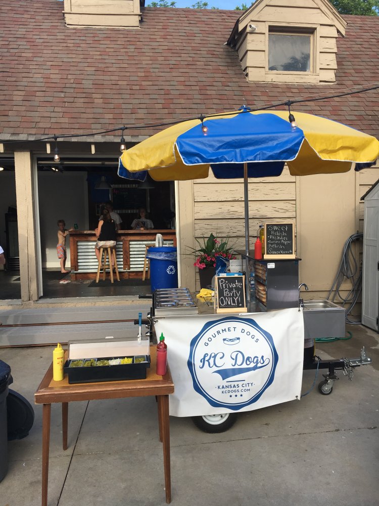 KC Dogs - Kansas City - Roaming Hunger