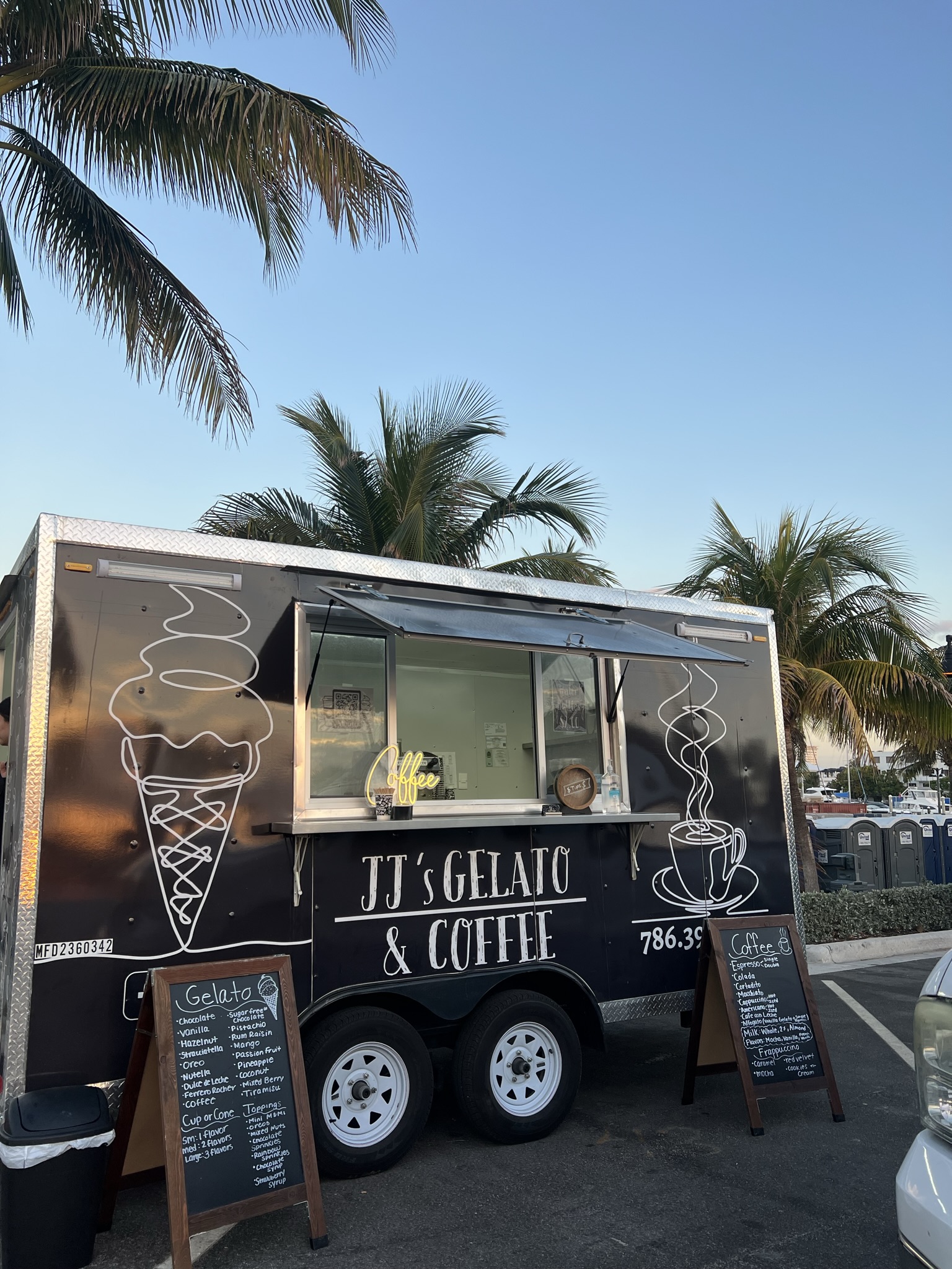 JJ's Gelato & Coffee - Miami - Roaming Hunger